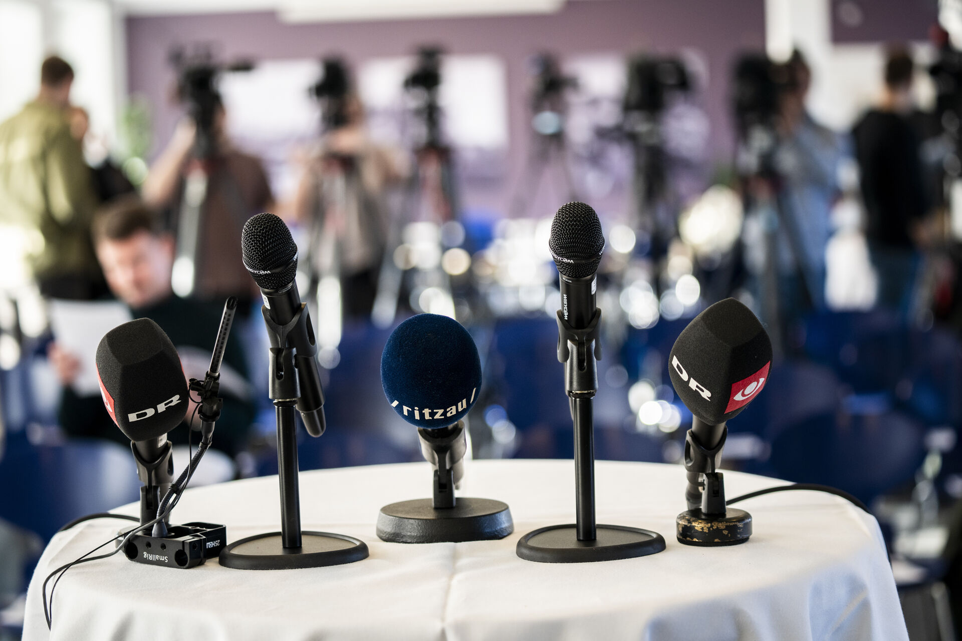 Er journalister røde eller blå? Her er hvad vi ved - Journalisten
